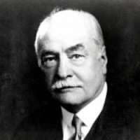 Hay dos cosas infinitas: el Universo y la estupidez humana. Y del ...